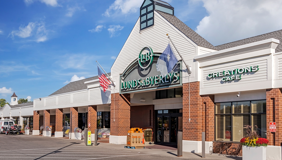 Colonial Square, Wayzata, MN 55391 – Retail Space | Regency Centers